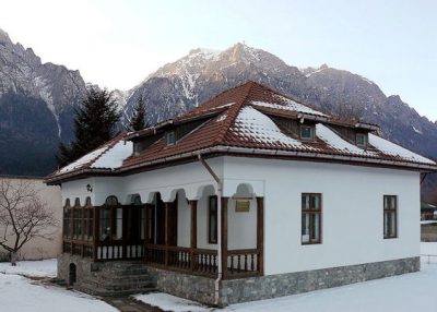 Stilul NeoRomanesc: Modele de Case (Proiecte) - Arhitectura Homelux